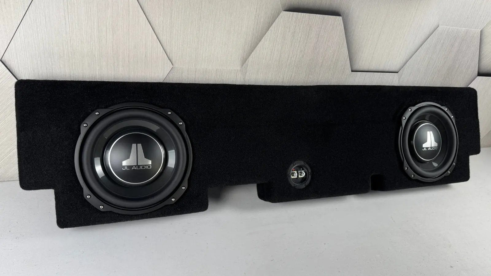 Ford F-150/F-250 Dual 10" JL Audio 10TW3 Behind Seat Subwoofer Box